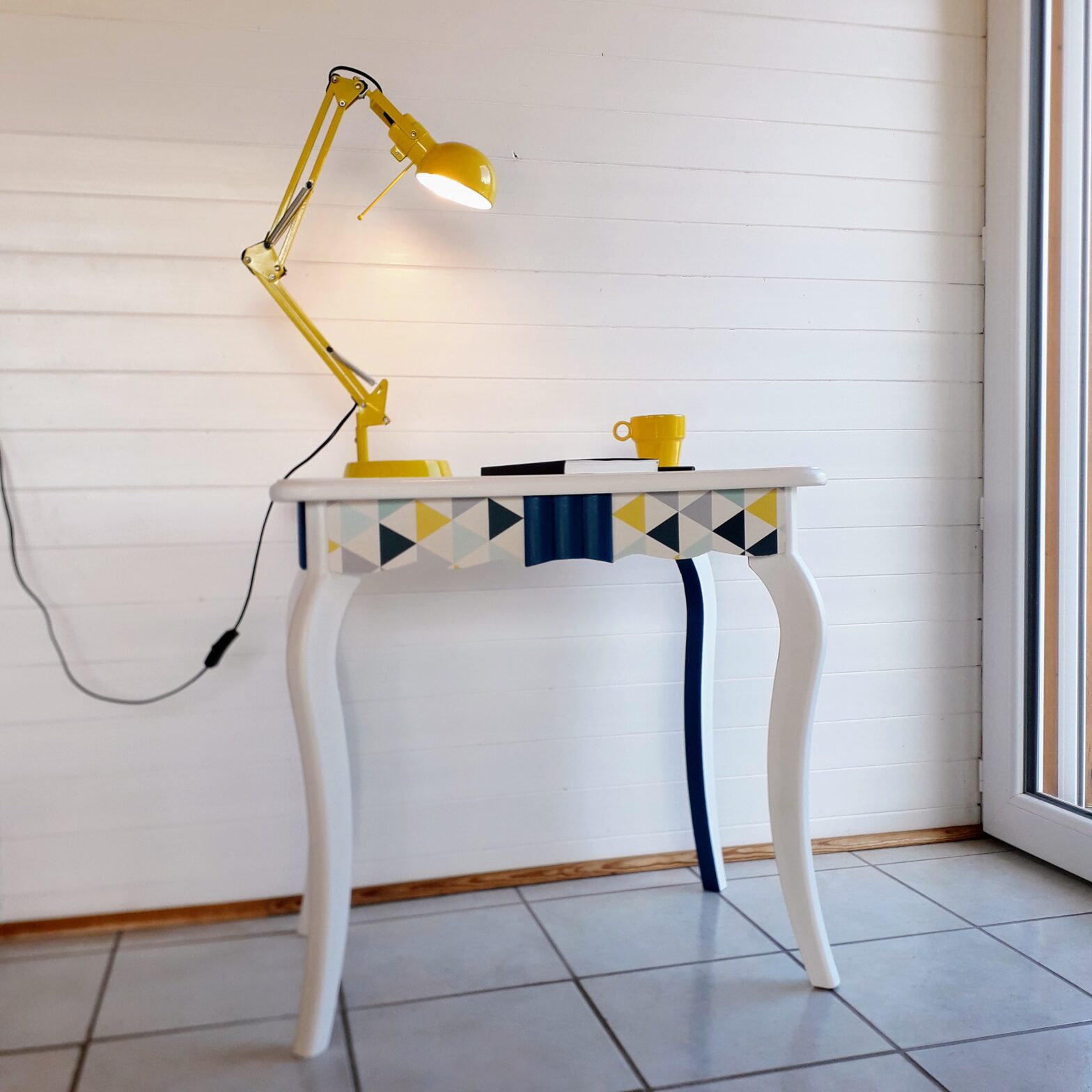 Table rectangulaire TRIANGLES - meuble design géométrique - L’atelier ...